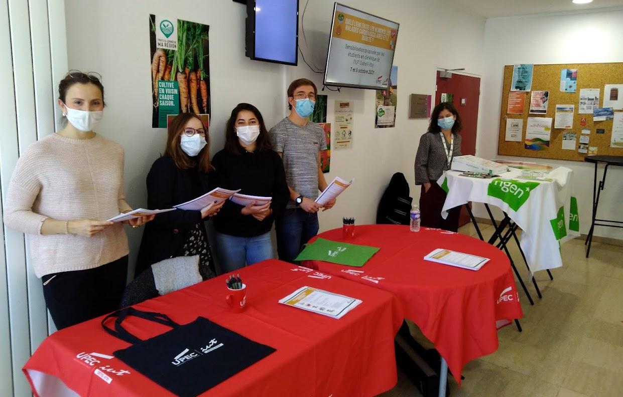 Les étudiants de DUT Génie biologique option Diététique de l’IUT de ...